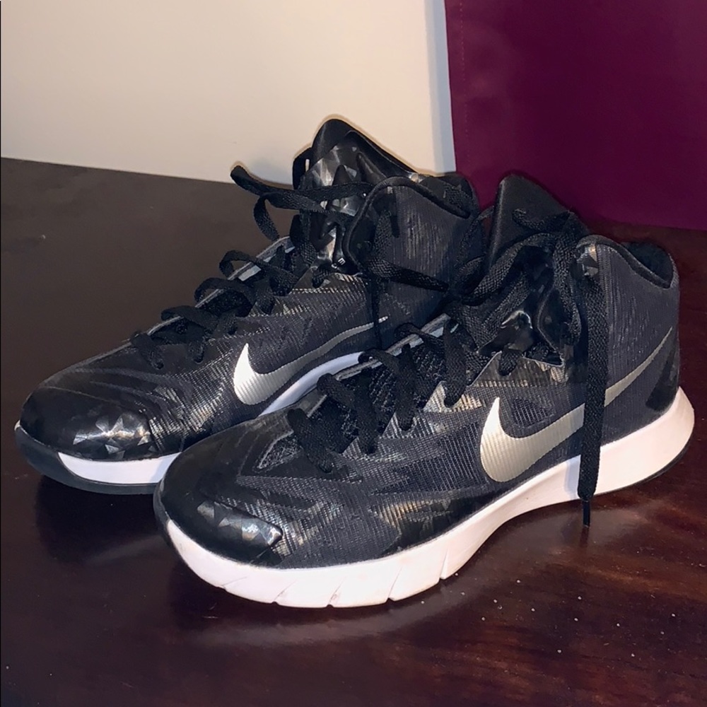 Black Nike Hyper-Quickness Basketball Shoes - Gem